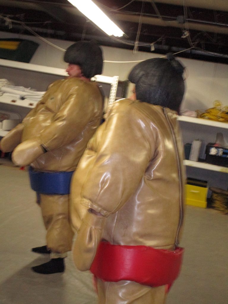 Sumo Wrestlers with Mat - Rental-World