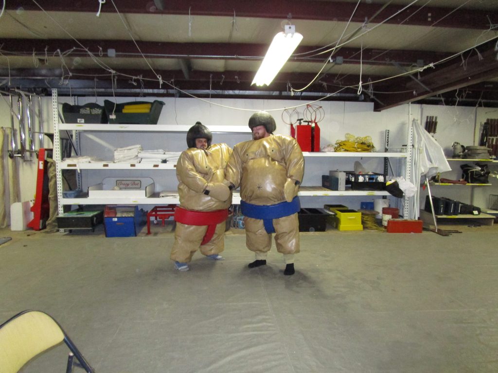 Sumo Wrestlers with Mat - Rental-World