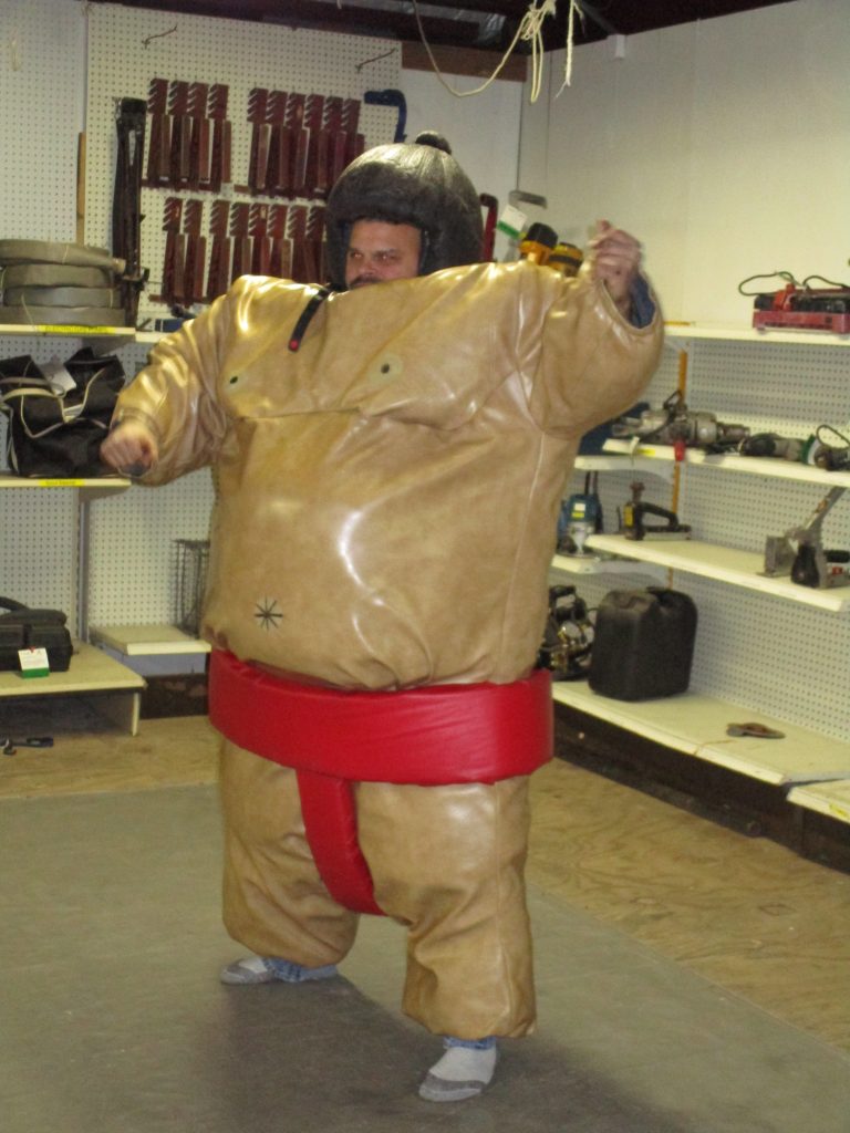 Sumo Wrestlers with Mat - Rental-World