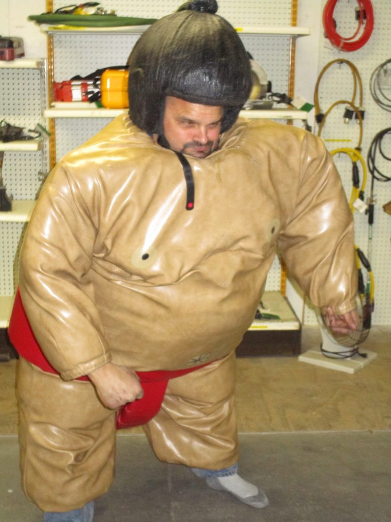 Sumo Wrestlers with Mat - Rental-World