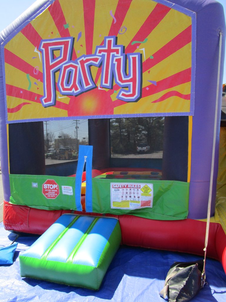 Combo Party 5 in 1 Inflatable Ride - Rental-World